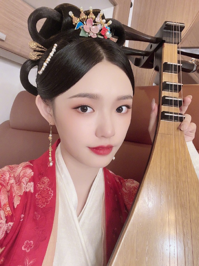 《梦华录》杀青刘亦菲陈晓柳岩林允等晒剧组照 眼界，放眼世界