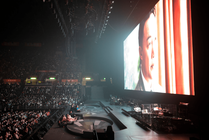 Eason陈奕迅第24场演唱会首次落泪，新歌《盲婚哑嫁》剧场版惊喜首映 - 360娱乐，你开心就好