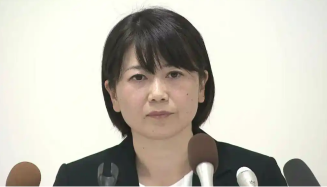 日女市长与下属开房